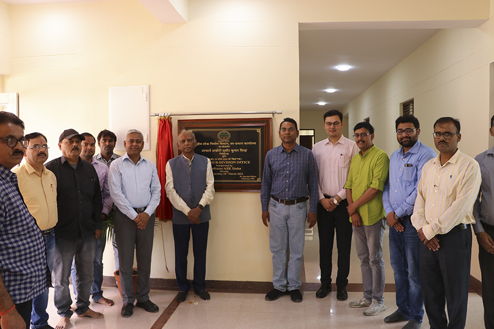 This 03-storied academic block “Academic Block 5” is being constructed ...